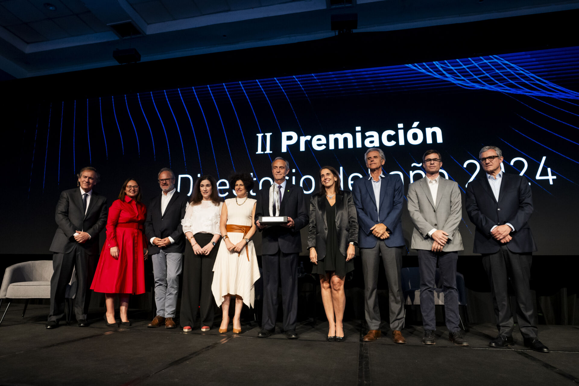 CMPC recibe el premio Directorio del Año 2024 - Instituto de Directores ...
